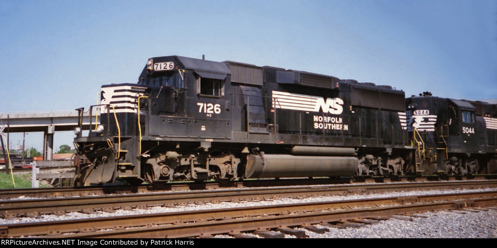 NS 7126 GP60 moves downgrade southbound to cross Florida Avenue and into Oliver Yard in New ...